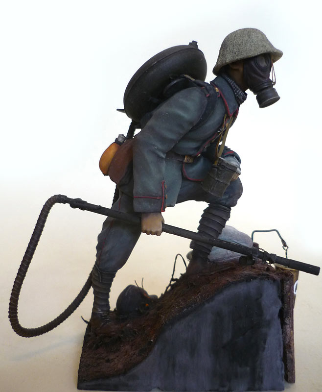 Photo 7 - German flamethrower operator, 1917 | Figures | Gallery on ...